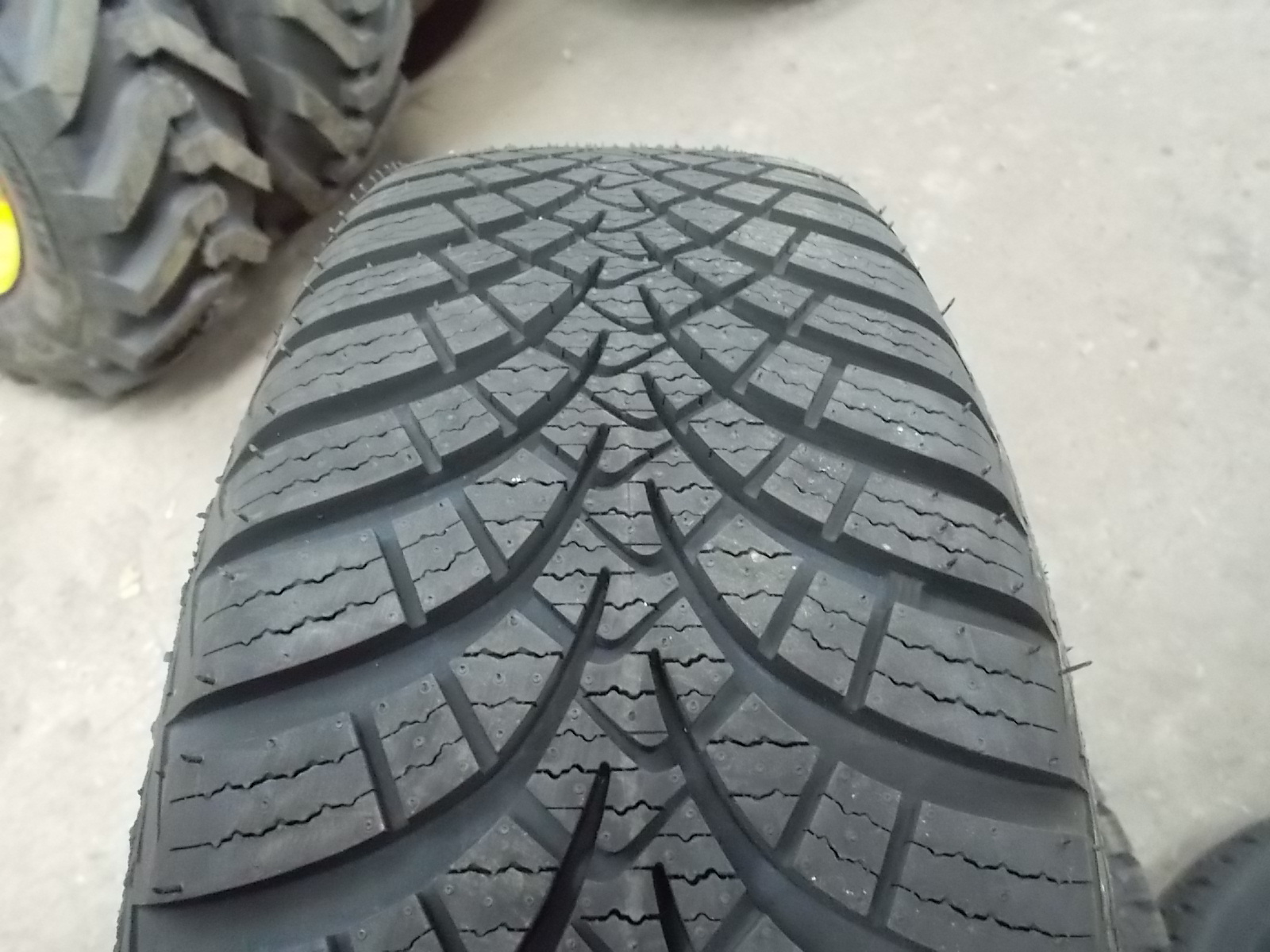 Esa+Tecar Super Grip 7+ 205/65R15 94T 2014r NOWA za 205 zł z Jaworzno ...