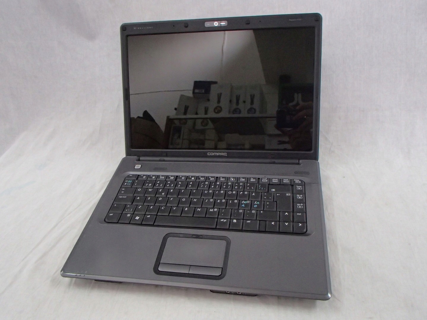 Laptop Compaq Presario F700 Turion X2 4GB 80GB W7 - 7748458227 ...