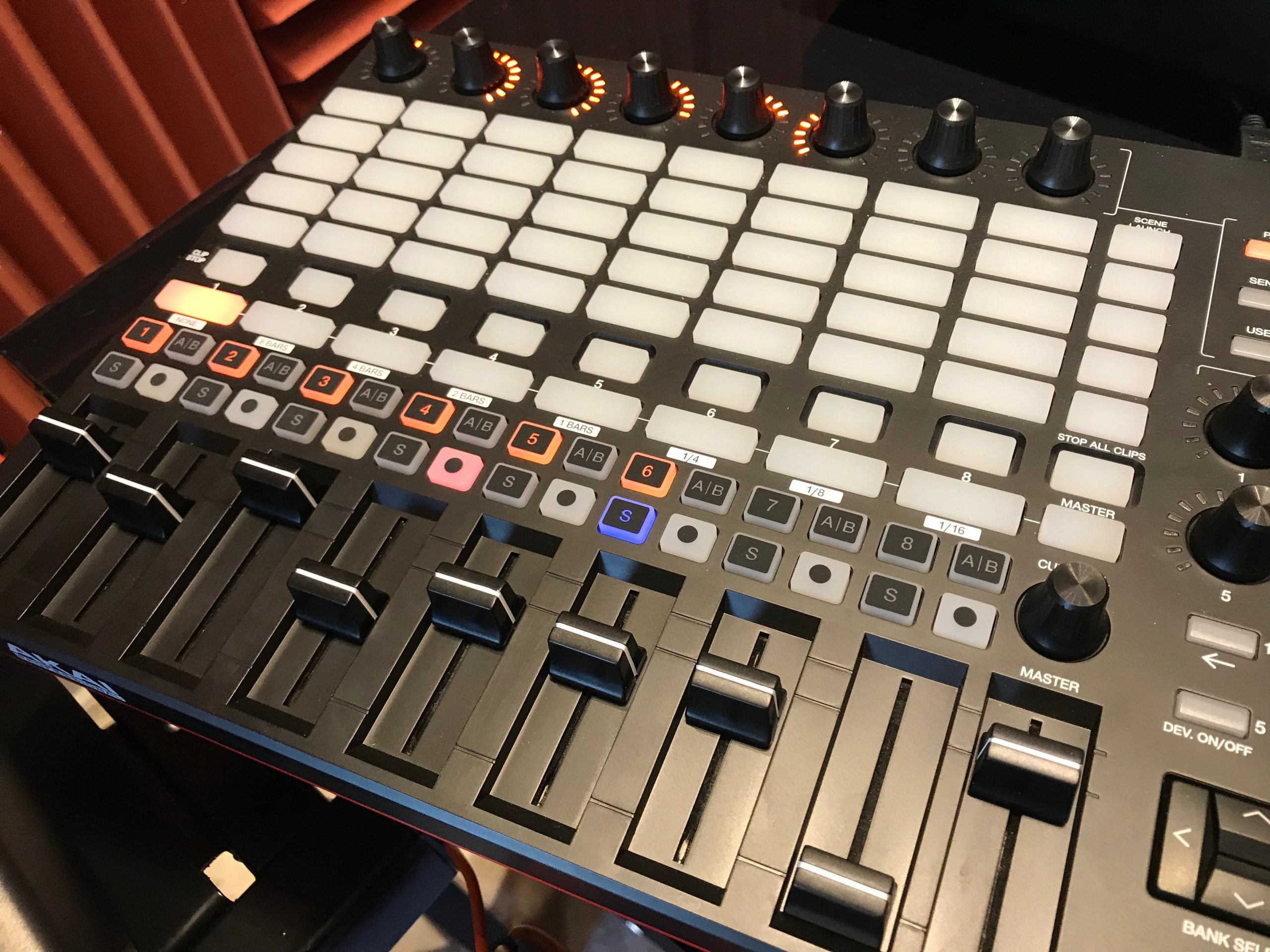 AKAI APC 40 MK2 USB CONTROLLER ABLETON - 7109727661 - oficjalne ...