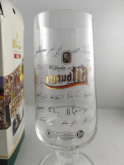 Bitburger PiŁkarski Kolekcjon Pokal W Kartoniku 7470075248 Oficjalne Archiwum Allegro