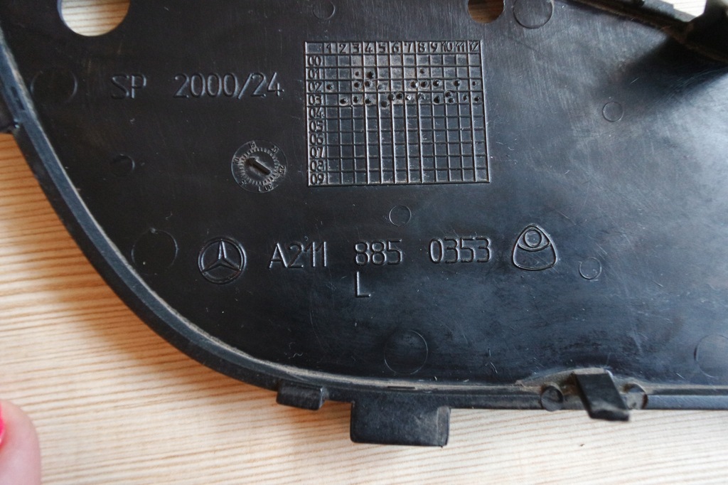 MERCEDES W211 ZAŚLEPKA ZDERZAKA LEWY P A2118850353 - 7612109425 ...