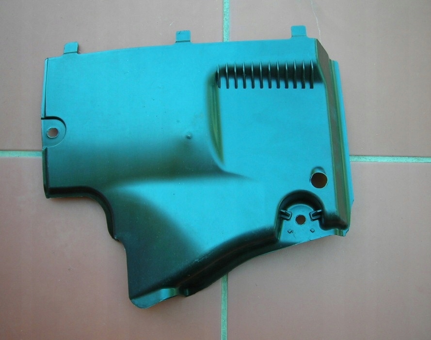 AUDI A4 B8 płyta osłona podwozia prawa 8K0825202A - 7438673433 ...