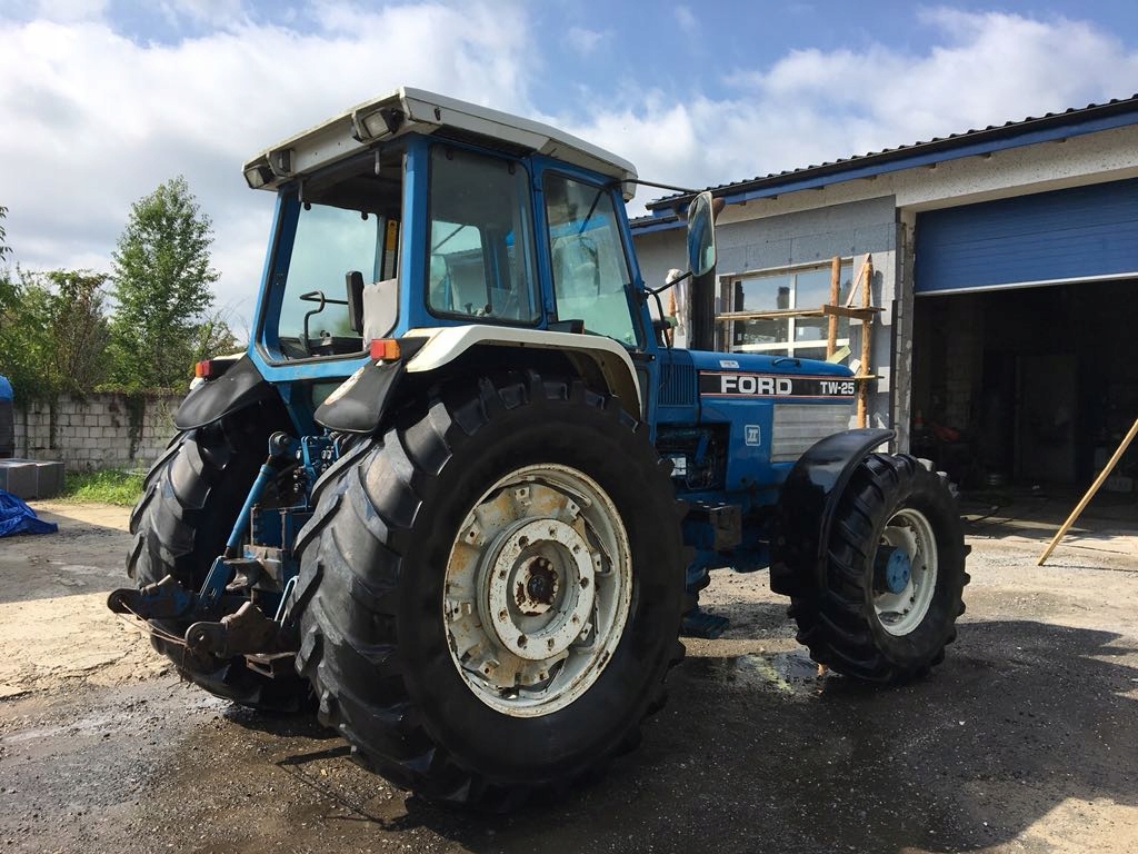 Ford TW25 150KM SUPER STAN - 7467896791 - oficjalne archiwum Allegro