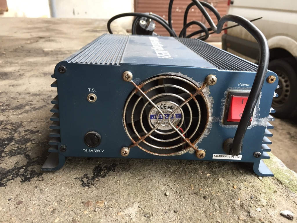 AUTOMATYCZNA ŁADOWARKA WAECO PERFECTCHARGE IU2524 - 6658137471 ...