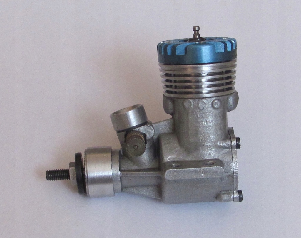 Silnik modelarski spalinowy Moskito Permot 2,5 cm3 - 7557391396 - oficjalne archiwum Allegro