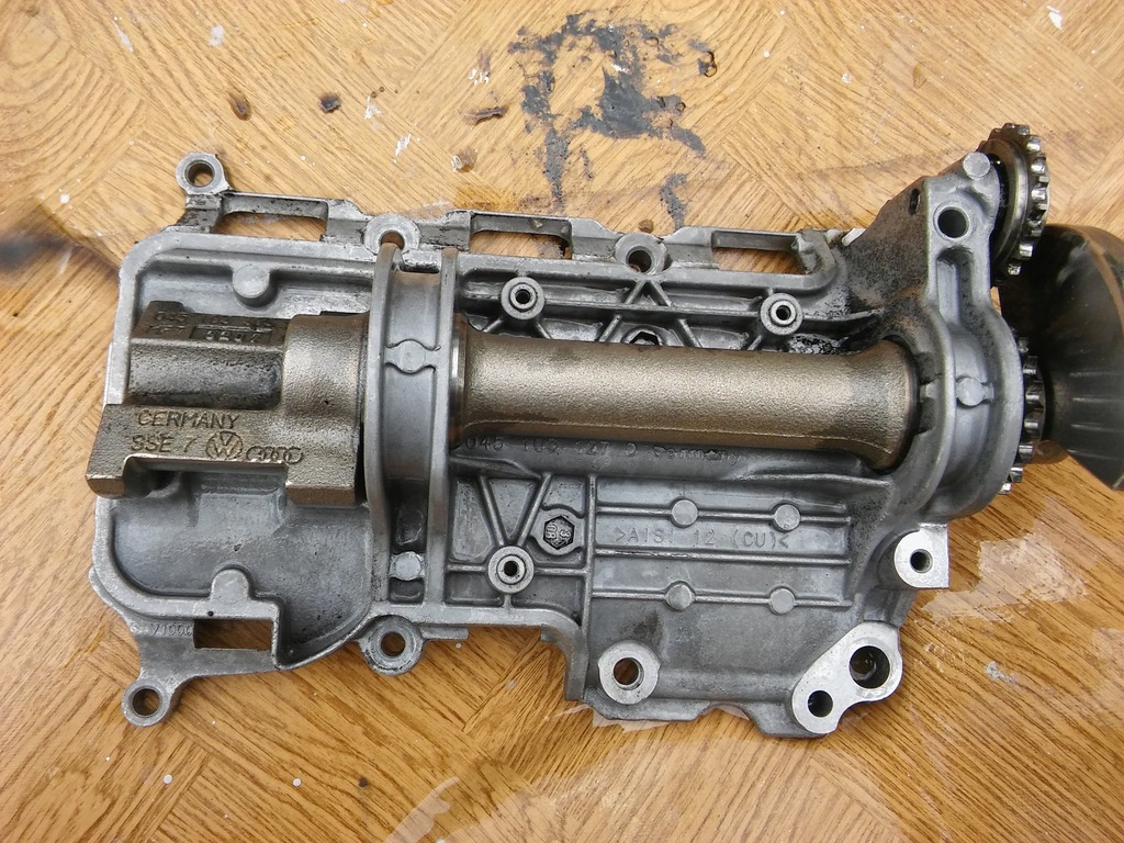 Pompa oleju walek oslona plastik 1.4tdi bms vw sea - 7370098402 ...