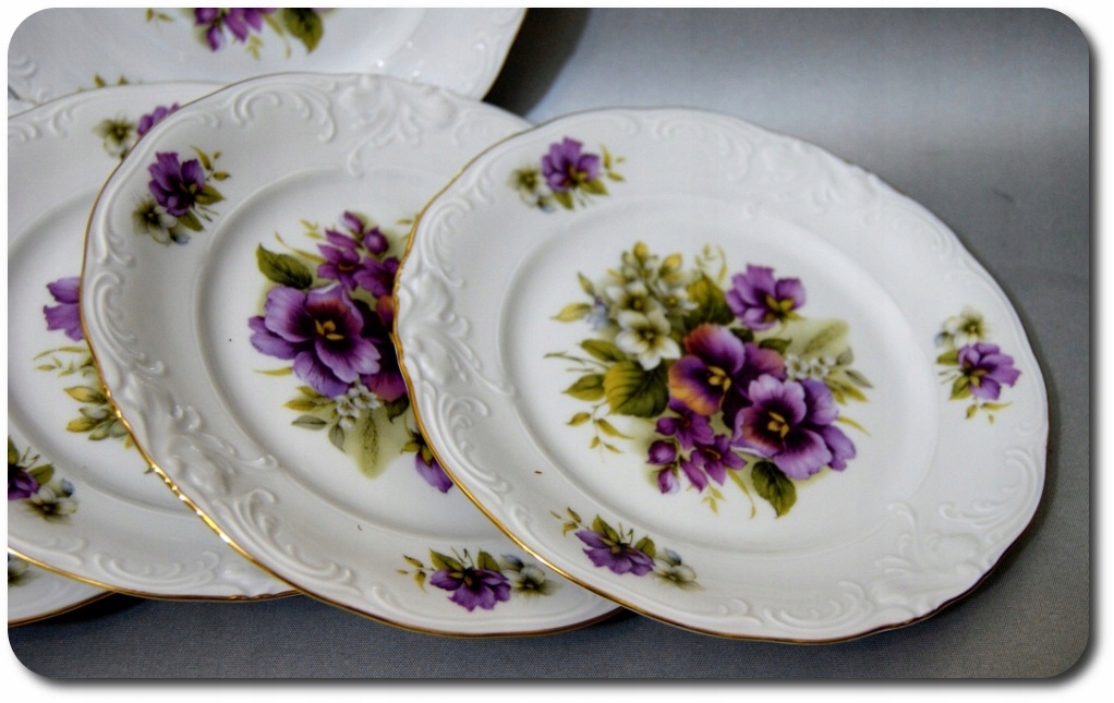 PRZEŚLICZNE TALERZYKI DESEROWE- kpl 6 szt- BRATKI - 7530869347 - oficjalne archiwum Allegro