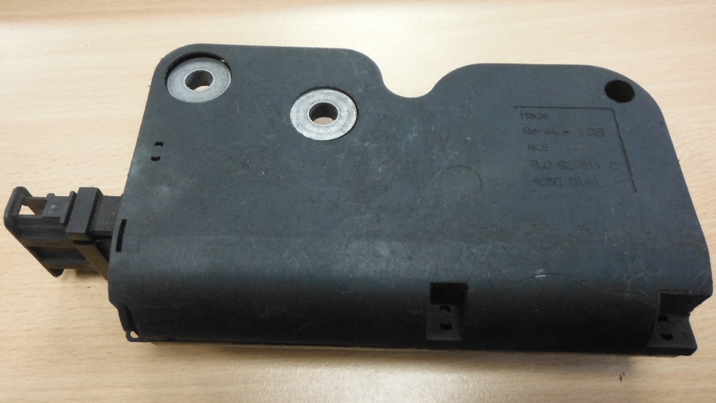 PORSCHE CAYENNE TOUAREG ZAMEK KLAPY 7L0827511C - 7270110722 - oficjalne ...