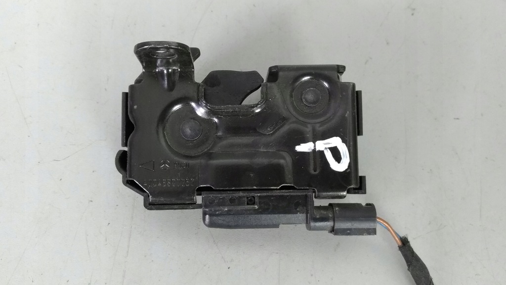W205 C200 ZAMEK MASKI PRAWY A2048704458 - 7549612280 - oficjalne ...